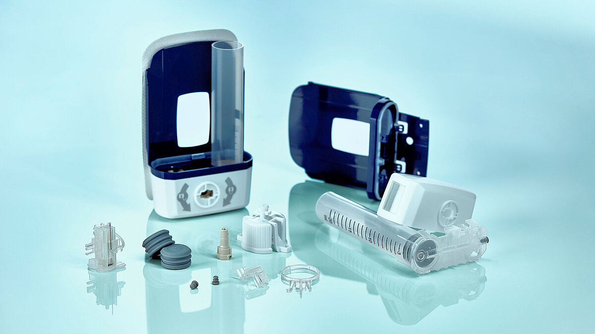 Injection molding - production of molded plastic parts – RAUMEDIC