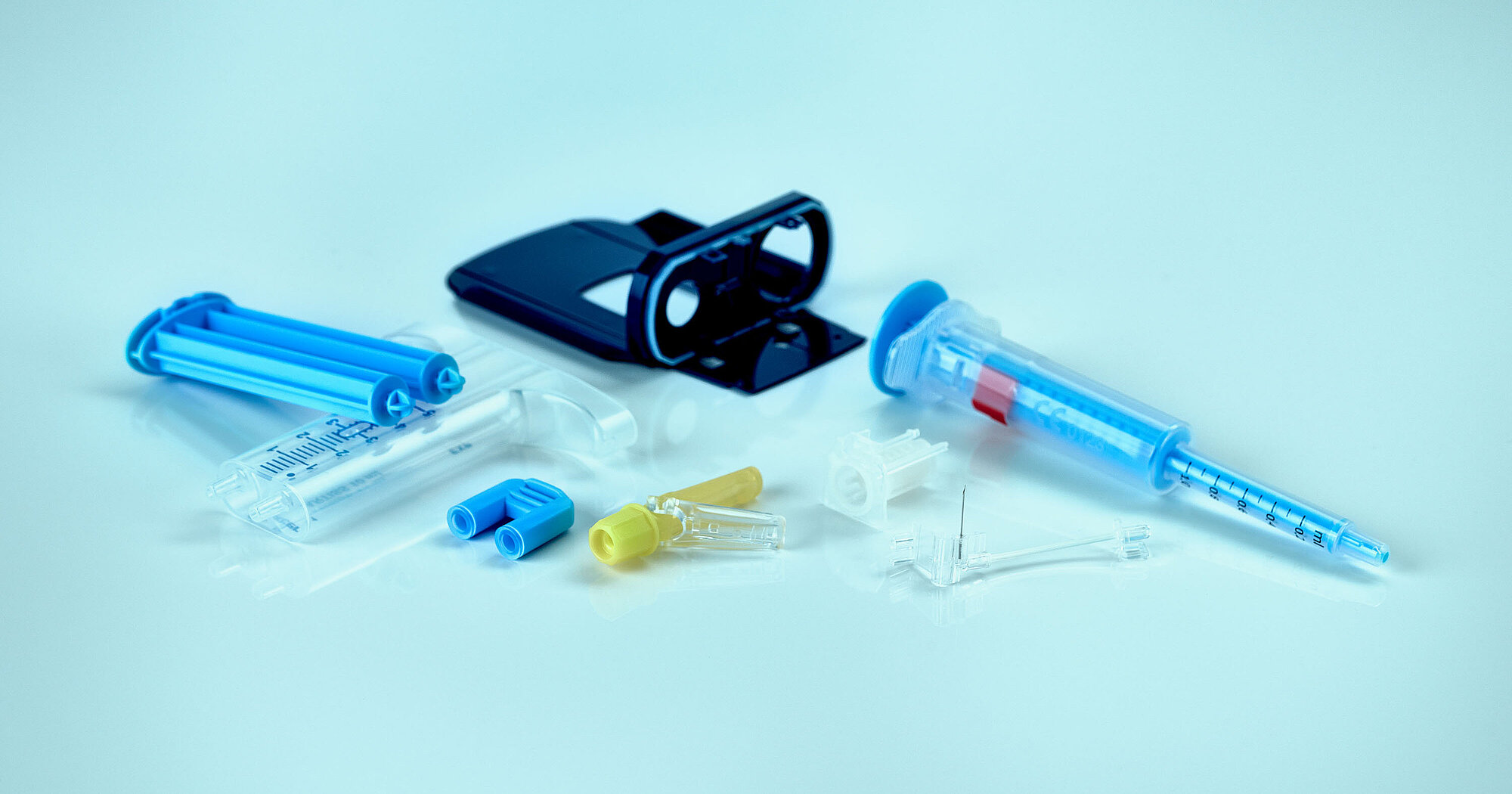 Thermoplastic injection molding of plastics & elastomers – RAUMEDIC