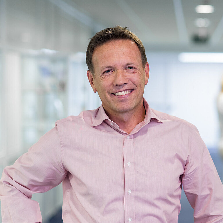 Multispecialist in manufacturing – Raumedic