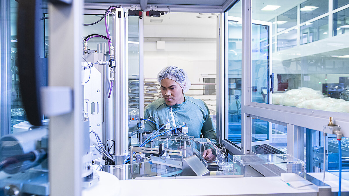 Molding and Extrusion Technician – RAUMEDIC